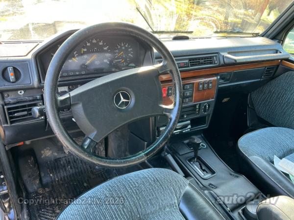 Black Mercedes-Benz G-Class 1991 in Parnu, with an engine capacity of 3.00 L and mileage of 480 thousand km for 17000 €, photo 11 on AUTOMOTO.COM.LV