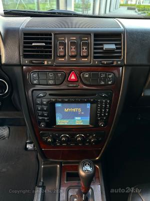 Melns Mercedes-Benz G-Class 2002 Tallina, ar dzinēja tilpumu 4.00 L un nobraukumu 249 tūkst. km par 25500 €, foto 25 vietnē AUTOMOTO.COM.LV