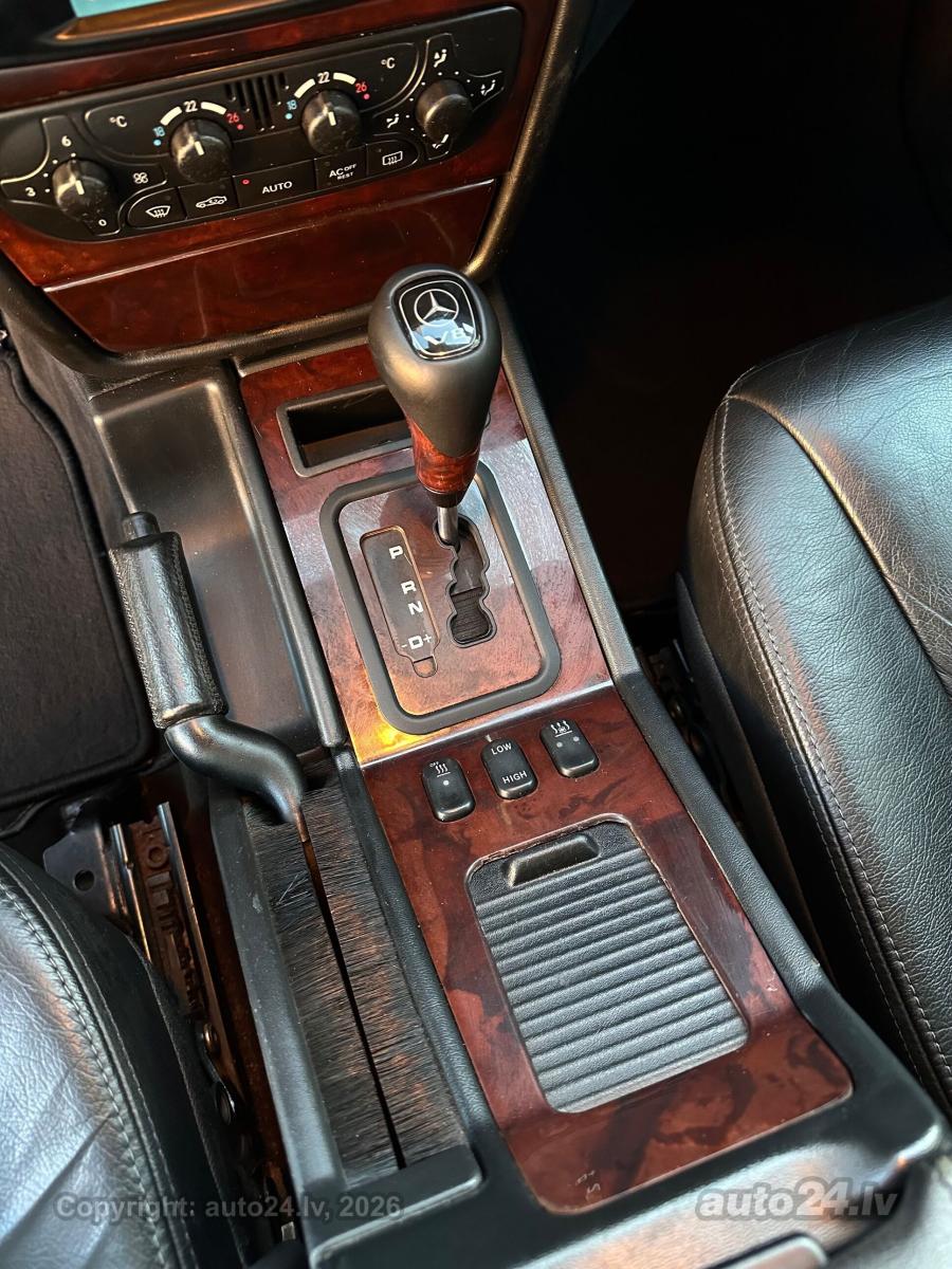 Melns Mercedes-Benz G-Class 2002 Tallina, ar dzinēja tilpumu 4.00 L un nobraukumu 249 tūkst. km par 25500 €, foto 26 vietnē AUTOMOTO.COM.LV