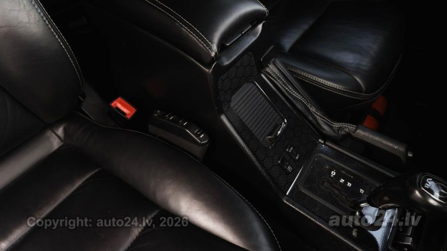 Melns Mercedes-Benz G-Class 2004 Tartu, ar dzinēja tilpumu 5.00 L un nobraukumu 214 tūkst. km par 28000 €, foto 14 vietnē AUTOMOTO.COM.LV