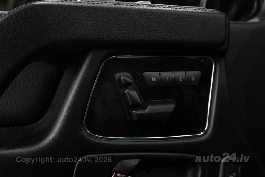 Black Mercedes-Benz G-Class 2015 in Riga, with an engine capacity of 3.00 L and mileage of 138 thousand km for 62500 €, photo 18 on AUTOMOTO.COM.LV