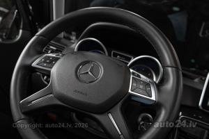 Black Mercedes-Benz G-Class 2015 in Riga, with an engine capacity of 3.00 L and mileage of 138 thousand km for 62500 €, photo 21 on AUTOMOTO.COM.LV