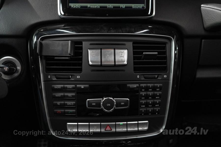 Black Mercedes-Benz G-Class 2015 in Riga, with an engine capacity of 3.00 L and mileage of 138 thousand km for 62500 €, photo 25 on AUTOMOTO.COM.LV