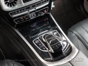 Melns Mercedes-Benz G-Class 2023 Tallina, ar dzinēja tilpumu 3.00 L un nobraukumu 52 tūkst. km par 119900 €, foto 13 vietnē AUTOMOTO.COM.LV