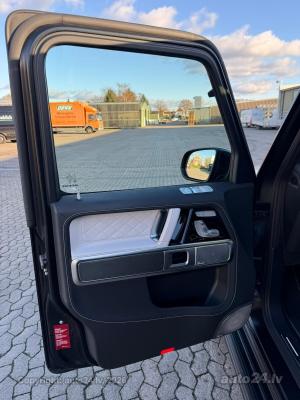 Melns Mercedes-Benz G-Class 2024 Tartu, ar dzinēja tilpumu 4.00 L un nobraukumu 22 tūkst. km par 229900 €, foto 5 vietnē AUTOMOTO.COM.LV
