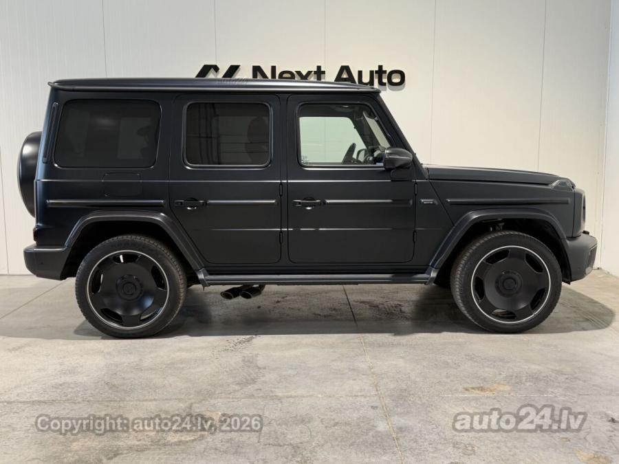 Melns Mercedes-Benz G-Class 2024 Tartu, ar dzinēja tilpumu 4.00 L un nobraukumu 17 tūkst. km par 224900 €, foto 4 vietnē AUTOMOTO.COM.LV