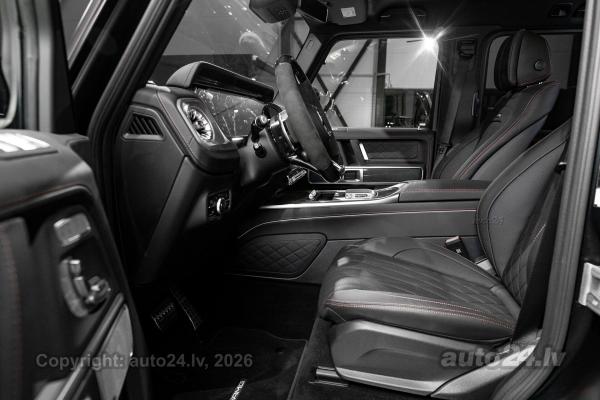 Black Mercedes-Benz G-Class 2025 in Riga, with an engine capacity of 4.00 L and mileage of 0 thousand km for 278300 €, photo 8 on AUTOMOTO.COM.LV