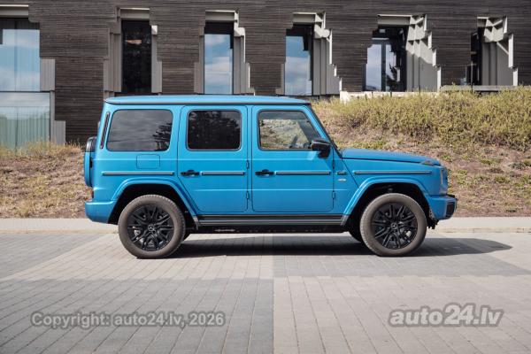 Zils Mercedes-Benz G-Class 2025 Tallina, ar dzinēja tilpumu 0.00 L un nobraukumu 12 tūkst. km par 165000 €, foto 3 vietnē AUTOMOTO.COM.LV