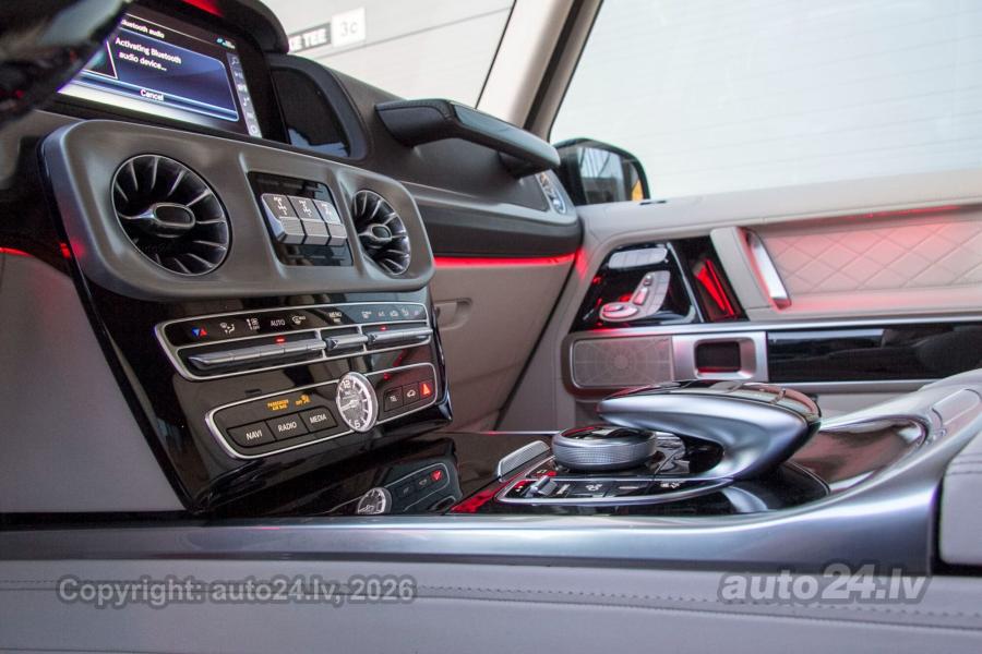 Grey Mercedes-Benz G-Class 2019 in Tallinn, with an engine capacity of 4.00 L and mileage of 101 thousand km for 153000 €, photo 14 on AUTOMOTO.COM.LV