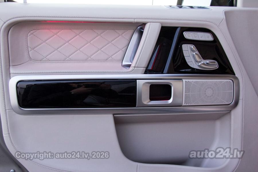 Grey Mercedes-Benz G-Class 2019 in Tallinn, with an engine capacity of 4.00 L and mileage of 101 thousand km for 153000 €, photo 18 on AUTOMOTO.COM.LV