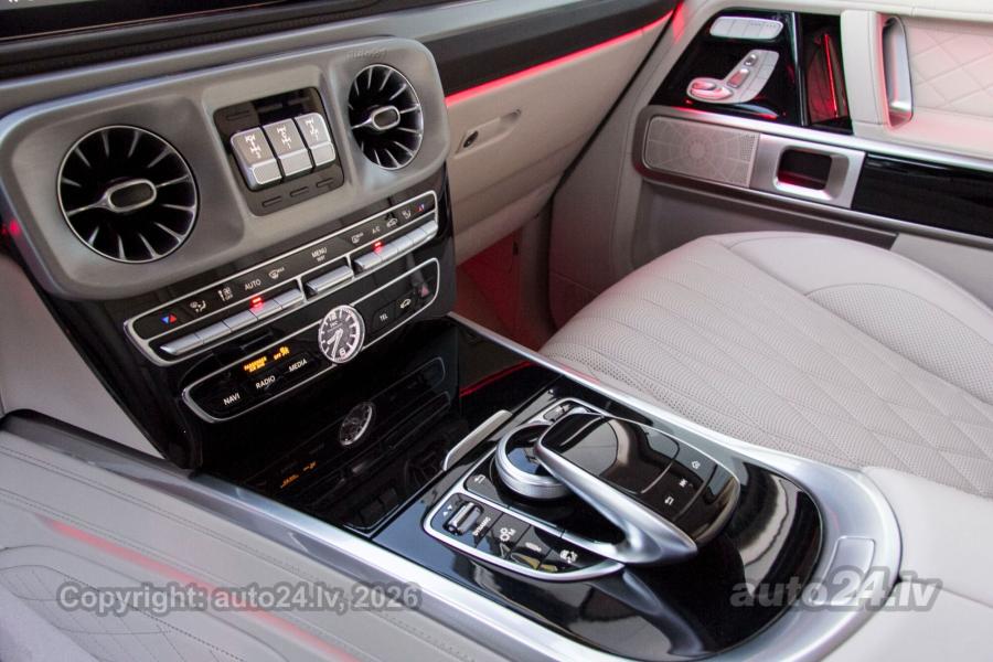 Grey Mercedes-Benz G-Class 2019 in Tallinn, with an engine capacity of 4.00 L and mileage of 101 thousand km for 153000 €, photo 20 on AUTOMOTO.COM.LV