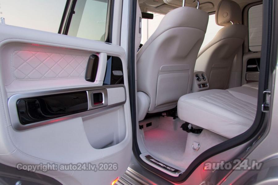 Grey Mercedes-Benz G-Class 2019 in Tallinn, with an engine capacity of 4.00 L and mileage of 101 thousand km for 153000 €, photo 22 on AUTOMOTO.COM.LV