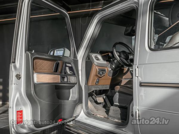 Pelēks Mercedes-Benz G-Class 2019 Tallina, ar dzinēja tilpumu 4.00 L un nobraukumu 81 tūkst. km par 105900 €, foto 8 vietnē AUTOMOTO.COM.LV