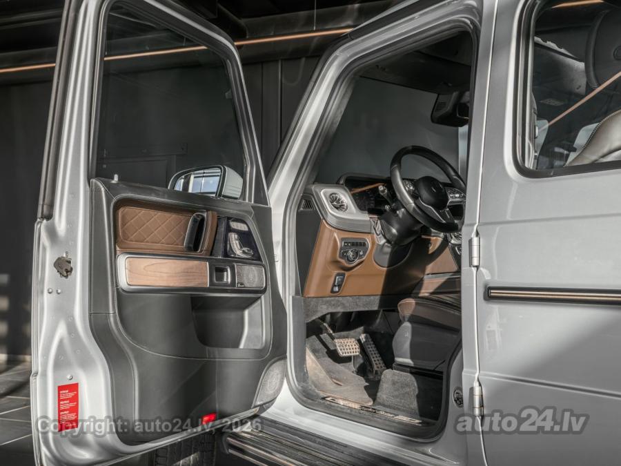 Pelēks Mercedes-Benz G-Class 2019 Tallina, ar dzinēja tilpumu 4.00 L un nobraukumu 81 tūkst. km par 105900 €, foto 8 vietnē AUTOMOTO.COM.LV