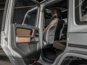 Pelēks Mercedes-Benz G-Class 2019 Tallina, ar dzinēja tilpumu 4.00 L un nobraukumu 81 tūkst. km par 105900 €, foto 10 vietnē AUTOMOTO.COM.LV