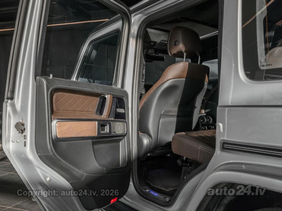 Pelēks Mercedes-Benz G-Class 2019 Tallina, ar dzinēja tilpumu 4.00 L un nobraukumu 81 tūkst. km par 105900 €, foto 10 vietnē AUTOMOTO.COM.LV