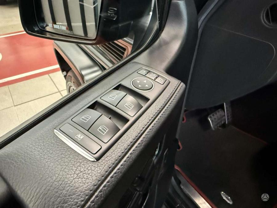 Melns Mercedes-Benz G63 AMG 2014 Rīga, ar dzinēja tilpumu 5.46 L un nobraukumu 47 tūkst. km par 80000 €, foto 15 vietnē AUTOMOTO.COM.LV