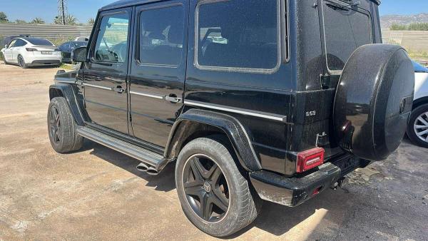 Black Mercedes-Benz G63 AMG 2014 in Klaipeda, with an engine capacity of 0.00 L and mileage of 150 thousand km for 32000 €, photo 2 on AUTOMOTO.COM.LV
