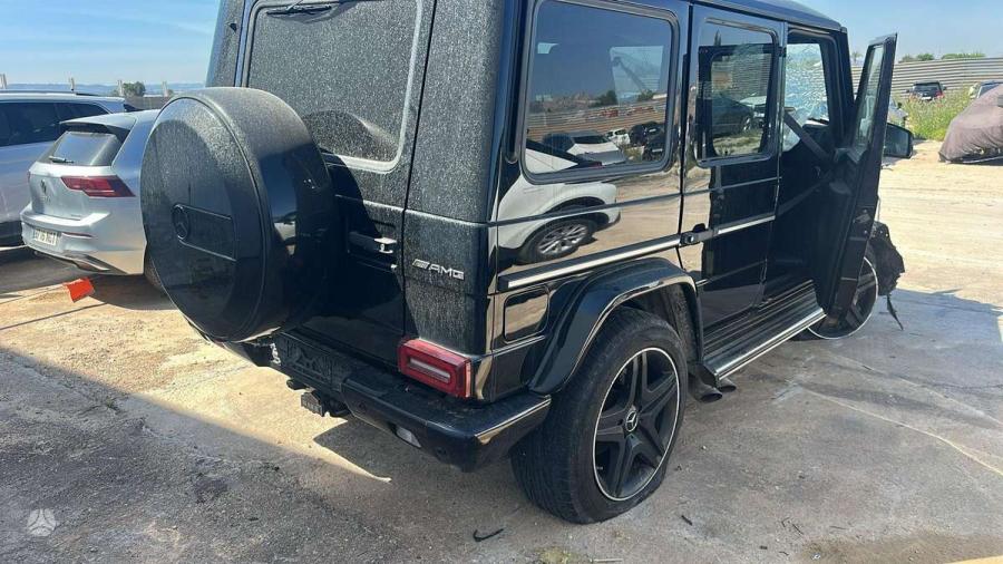 Black Mercedes-Benz G63 AMG 2014 in Klaipeda, with an engine capacity of 0.00 L and mileage of 150 thousand km for 32000 €, photo 4 on AUTOMOTO.COM.LV