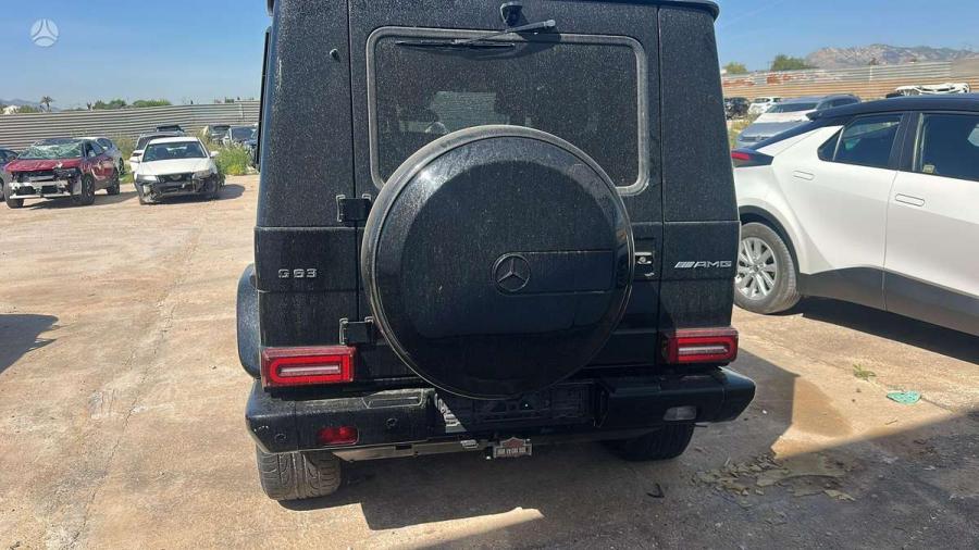 Black Mercedes-Benz G63 AMG 2014 in Klaipeda, with an engine capacity of 0.00 L and mileage of 150 thousand km for 32000 €, photo 5 on AUTOMOTO.COM.LV