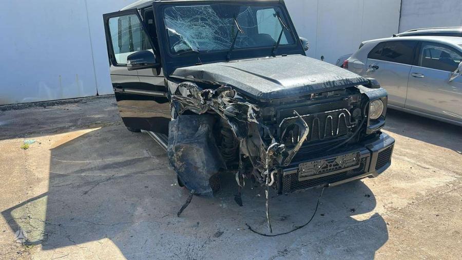 Black Mercedes-Benz G63 AMG 2014 in Klaipeda, with an engine capacity of 0.00 L and mileage of 150 thousand km for 32000 €, photo 7 on AUTOMOTO.COM.LV