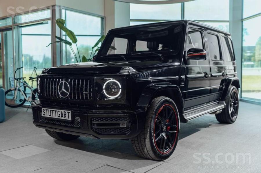 Black Mercedes-Benz G63 AMG 2019 in Riga, with an engine capacity of 4.00 L and mileage of 102 thousand km for 125000 €, photo 4 on AUTOMOTO.COM.LV