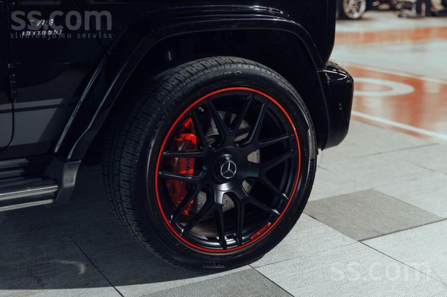 Black Mercedes-Benz G63 AMG 2019 in Riga, with an engine capacity of 4.00 L and mileage of 102 thousand km for 125000 €, photo 8 on AUTOMOTO.COM.LV