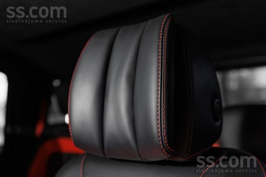 Black Mercedes-Benz G63 AMG 2019 in Riga, with an engine capacity of 4.00 L and mileage of 102 thousand km for 125000 €, photo 10 on AUTOMOTO.COM.LV