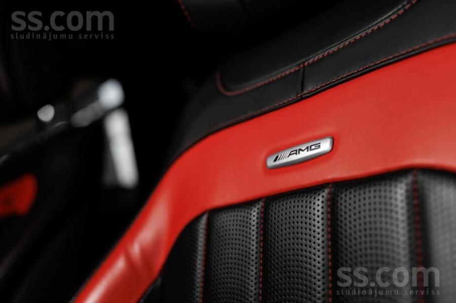 Black Mercedes-Benz G63 AMG 2019 in Riga, with an engine capacity of 4.00 L and mileage of 102 thousand km for 125000 €, photo 11 on AUTOMOTO.COM.LV