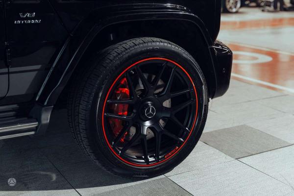 Black Mercedes-Benz G63 AMG 2020 in Riga, with an engine capacity of 3.98 L and mileage of 102 thousand km for 125000 €, photo 4 on AUTOMOTO.COM.LV