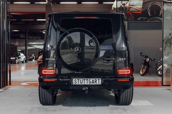 Black Mercedes-Benz G63 AMG 2020 in Riga, with an engine capacity of 3.98 L and mileage of 102 thousand km for 125000 €, photo 6 on AUTOMOTO.COM.LV