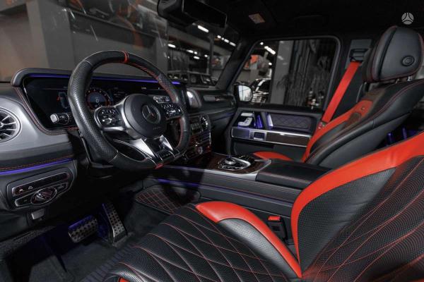 Black Mercedes-Benz G63 AMG 2020 in Riga, with an engine capacity of 3.98 L and mileage of 102 thousand km for 125000 €, photo 10 on AUTOMOTO.COM.LV