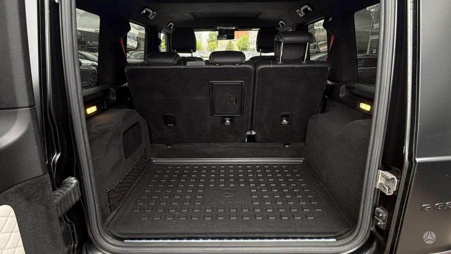 Black Mercedes-Benz G63 AMG 2021 in Vilnius, with an engine capacity of 3.98 L and mileage of 82 thousand km for 144444 €, photo 31 on AUTOMOTO.COM.LV