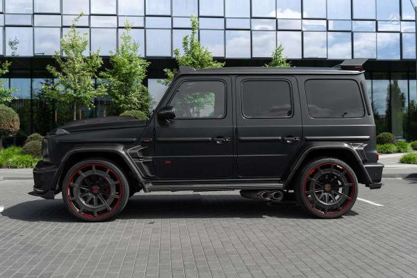 Black Mercedes-Benz G63 AMG 2021 in Vilnius, with an engine capacity of 3.98 L and mileage of 99 thousand km for 179990 €, photo 8 on AUTOMOTO.COM.LV