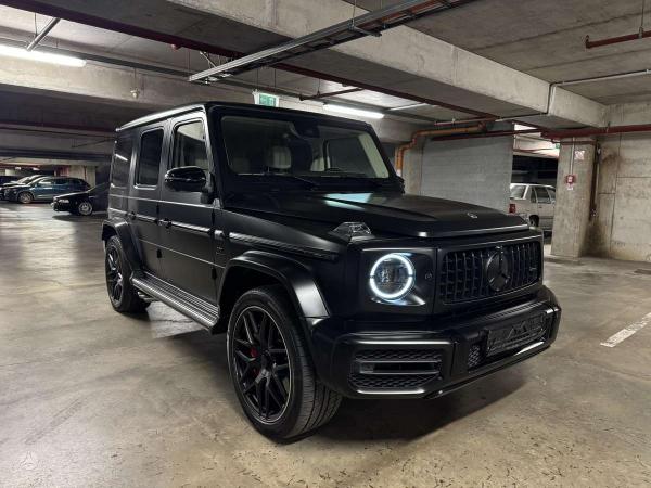 Melns Mercedes-Benz G63 AMG 2022 Rīga, ar dzinēja tilpumu 3.98 L un nobraukumu 16 tūkst. km par 170000 €, foto 1 vietnē AUTOMOTO.COM.LV