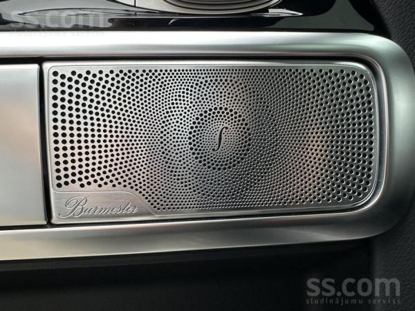 Black Mercedes-Benz G63 AMG 2022 in Riga, with an engine capacity of 4.00 L and mileage of 39 thousand km for 165000 €, photo 9 on AUTOMOTO.COM.LV