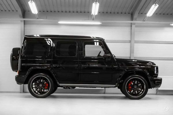 Melns Mercedes-Benz G63 AMG 2023 Tukums, ar dzinēja tilpumu 3.98 L un nobraukumu 18 tūkst. km par 197000 €, foto 4 vietnē AUTOMOTO.COM.LV