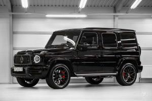Black Mercedes-Benz G63 AMG 2023 in Tukums, with an engine capacity of 3.98 L and mileage of 18 thousand km for 197000 €, photo 6 on AUTOMOTO.COM.LV