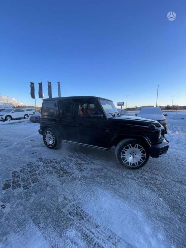 Black Mercedes-Benz G63 AMG 2023 in Vilnius, with an engine capacity of 4.00 L and mileage of 18 thousand km for 187770 €, photo 7 on AUTOMOTO.COM.LV