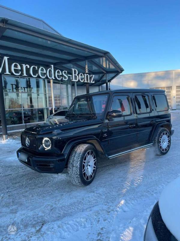 Black Mercedes-Benz G63 AMG 2023 in Vilnius, with an engine capacity of 4.00 L and mileage of 18 thousand km for 187770 €, photo 9 on AUTOMOTO.COM.LV