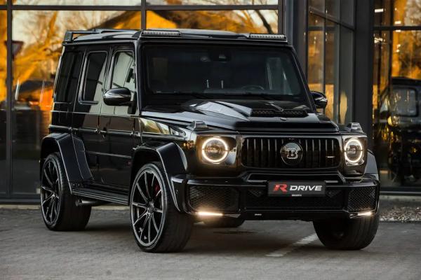 Melns Mercedes-Benz G63 AMG 2024 Jelgava, ar dzinēja tilpumu 4.00 L un nobraukumu 41 tūkst. km par 320000 €, foto 1 vietnē AUTOMOTO.COM.LV