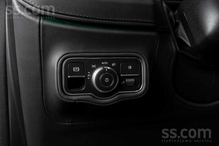 Green Mercedes-Benz G63 AMG 2025 in Riga, with an engine capacity of 4.00 L and mileage of 4 thousand km for 260000 €, photo 21 on AUTOMOTO.COM.LV