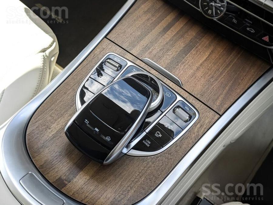 Pelēks Mercedes-Benz G63 AMG 2023 Tukums, ar dzinēja tilpumu 4.00 L un nobraukumu 30 tūkst. km par 164990 €, foto 12 vietnē AUTOMOTO.COM.LV