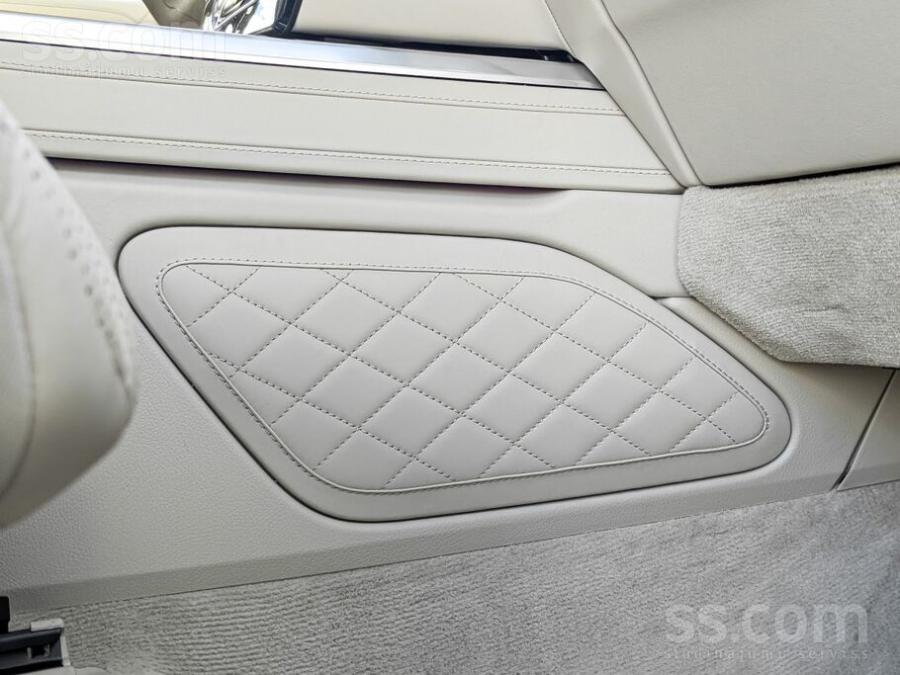 Pelēks Mercedes-Benz G63 AMG 2023 Tukums, ar dzinēja tilpumu 4.00 L un nobraukumu 30 tūkst. km par 164990 €, foto 30 vietnē AUTOMOTO.COM.LV