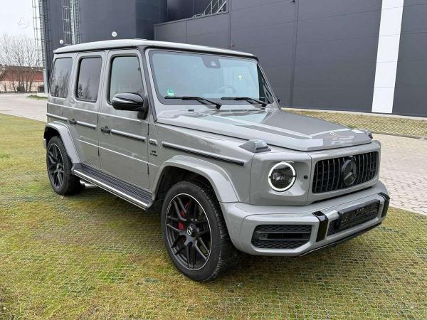 Pelēks Mercedes-Benz G63 AMG 2024 Elektrėnai, ar dzinēja tilpumu 3.98 L un nobraukumu 36 tūkst. km par 150000 €, foto 2 vietnē AUTOMOTO.COM.LV