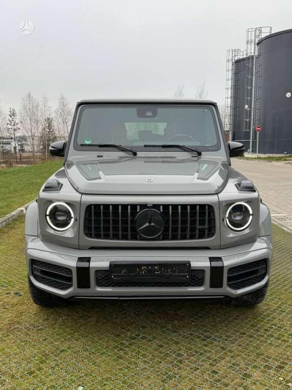 Pelēks Mercedes-Benz G63 AMG 2024 Elektrėnai, ar dzinēja tilpumu 3.98 L un nobraukumu 36 tūkst. km par 150000 €, foto 9 vietnē AUTOMOTO.COM.LV