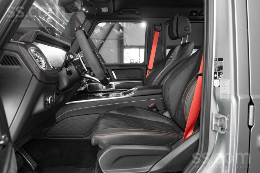 Pelēks Mercedes-Benz G63 AMG 2024 Rīga, ar dzinēja tilpumu 4.00 L un nobraukumu 13 tūkst. km par 254100 €, foto 8 vietnē AUTOMOTO.COM.LV