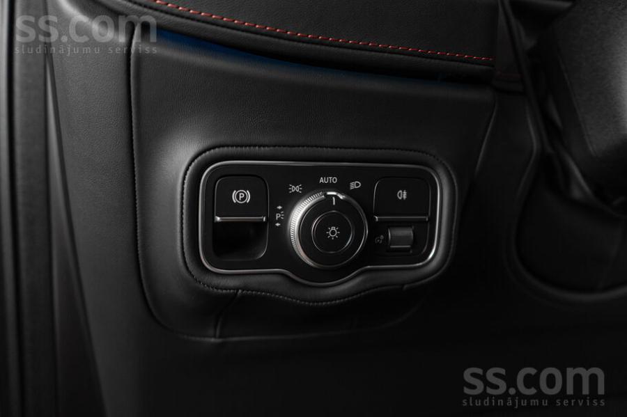 Pelēks Mercedes-Benz G63 AMG 2024 Rīga, ar dzinēja tilpumu 4.00 L un nobraukumu 13 tūkst. km par 254100 €, foto 19 vietnē AUTOMOTO.COM.LV