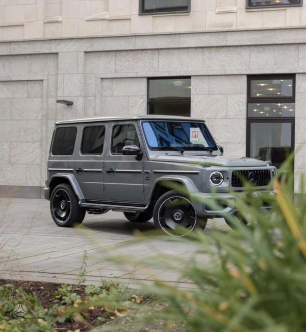 Pelēks Mercedes-Benz G63 AMG 2025 Kauņa, ar dzinēja tilpumu 3.98 L un nobraukumu 19 tūkst. km par 242000 €, foto 1 vietnē AUTOMOTO.COM.LV