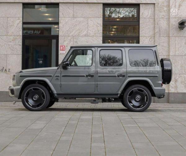 Pelēks Mercedes-Benz G63 AMG 2025 Kauņa, ar dzinēja tilpumu 3.98 L un nobraukumu 19 tūkst. km par 242000 €, foto 3 vietnē AUTOMOTO.COM.LV